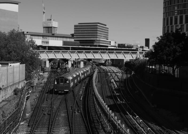 Train in london editorial photo. Image of buildings - 114727591