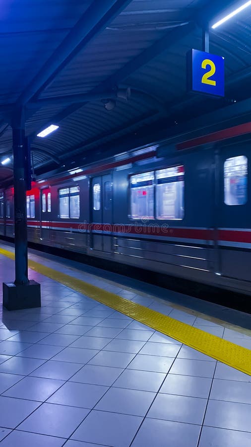 Train Platforms and Oncoming Trains Stock Image - Image of train ...