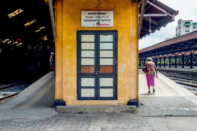 Train station in Colombo editorial photography. Image of asia - 145486997