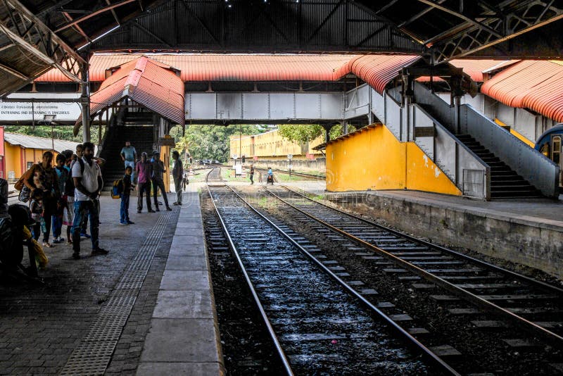 Train station in Colombo editorial image. Image of platform - 145486885