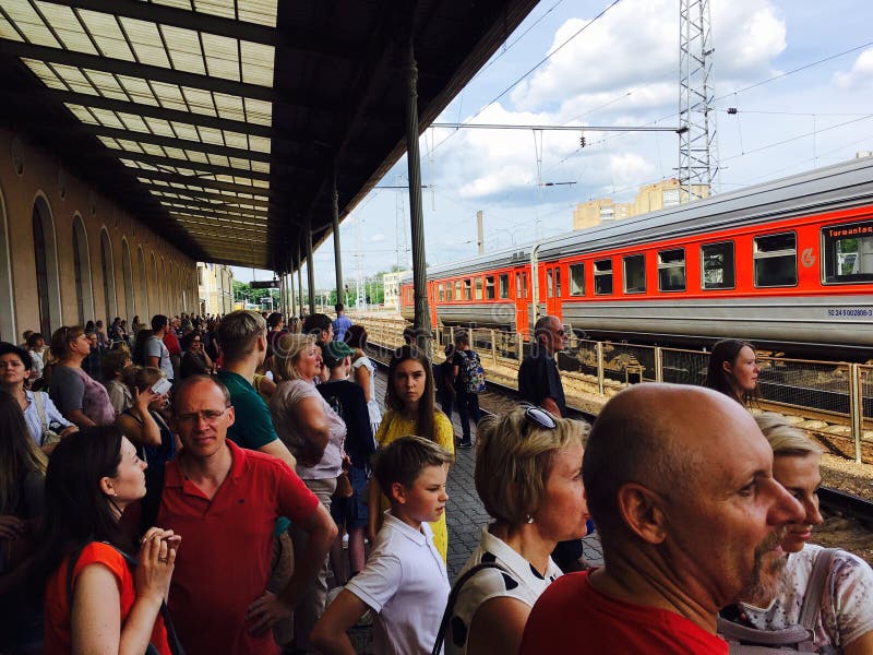 Train Station Crowded with People Editorial Image - Image of train ...