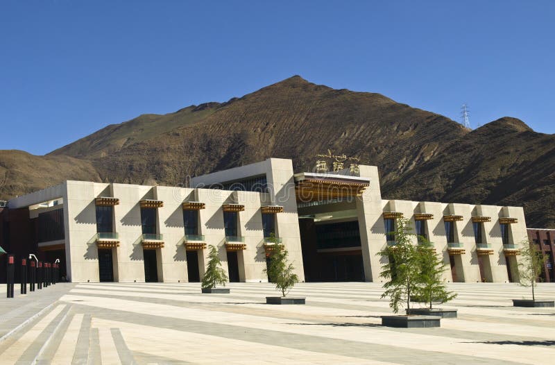Lhasa Railway Station editorial photography. Image of line - 23526277