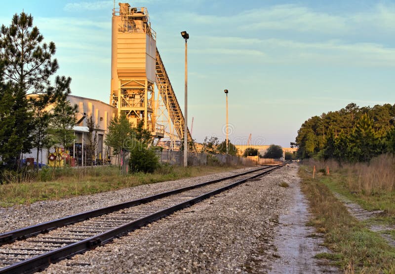 Abandoned Locomotive - Train - Ohio Editorial Stock Photo - Image of ...