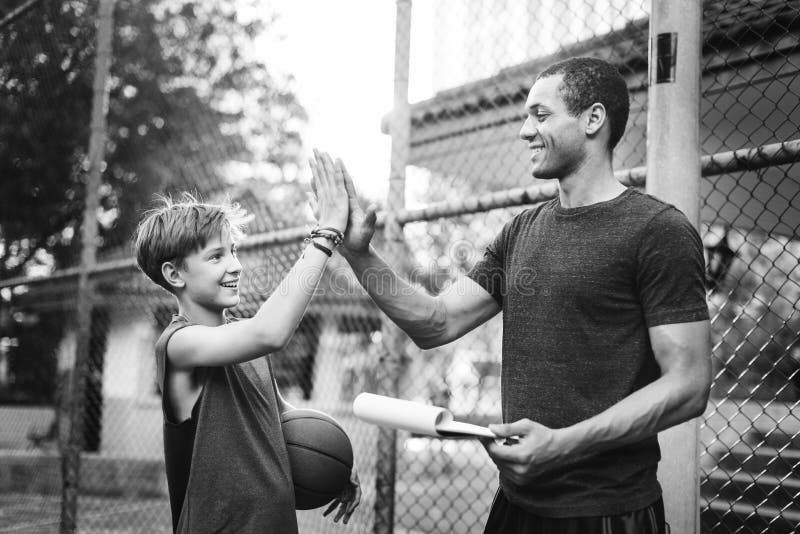 Trainer-High-Five Teamwork Ability-Konzept Stockbild - Bild von praxis ...