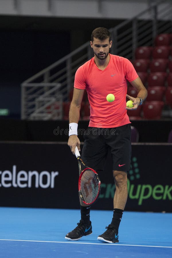 Training on Grigor Dimitrov Editorial Image - Image of racket, hall ...