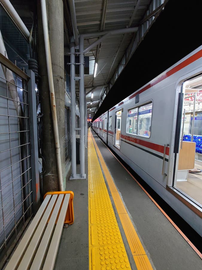 Trains Commuter Line Yellow Line Editorial Stock Photo - Image of ...