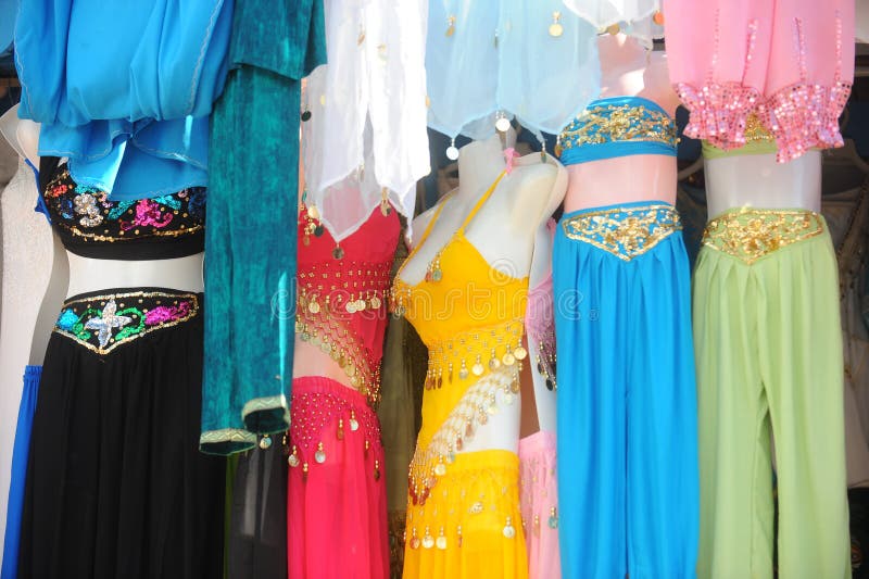 Traje tradicional turco imagen de archivo. Imagen de danza - 62045845