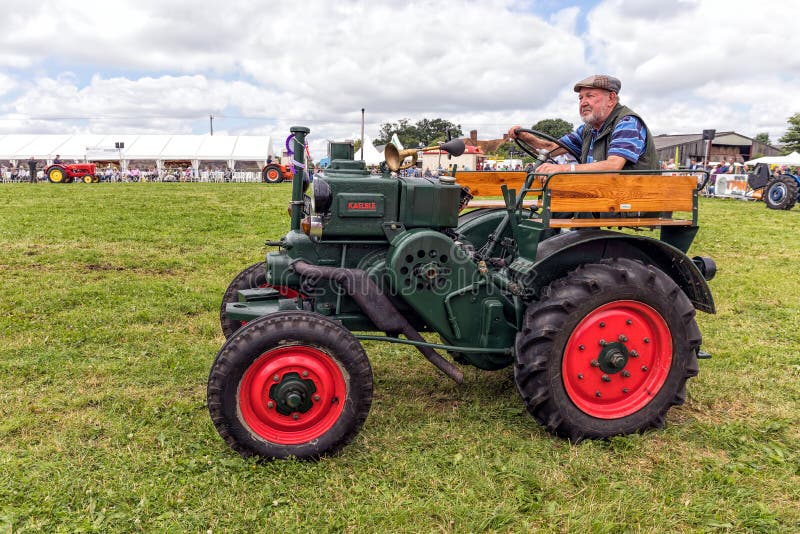 Kaelble Maschine 1946 Des Allgaier Zugmaschine Redaktionelles Bild ...