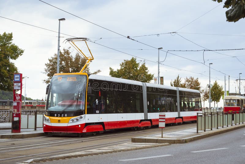 Tram Skoda 15 T photo stock éditorial. Image du course - 39553978