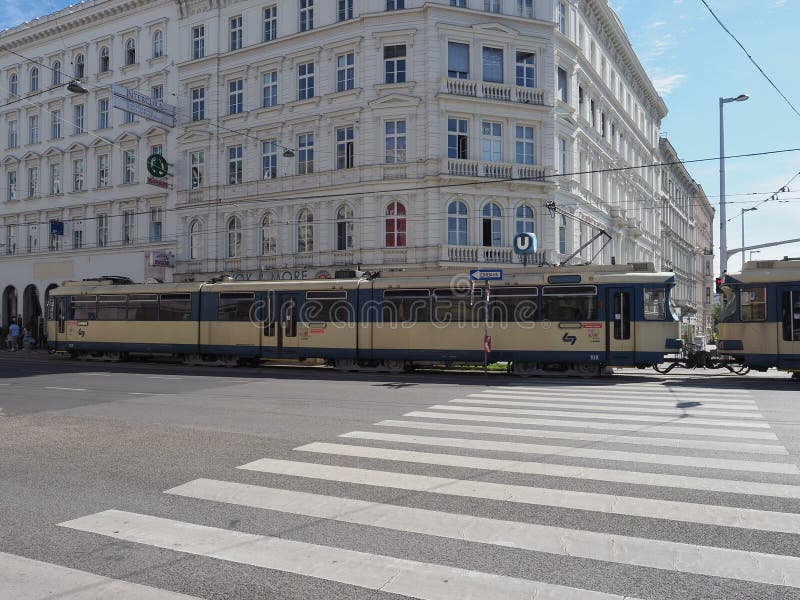Tram in Vienna editorial photo. Image of europe, transport - 268224181