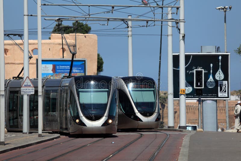 Tramway à Rabat, Maroc photo éditorial. Image du urbain - 31297321