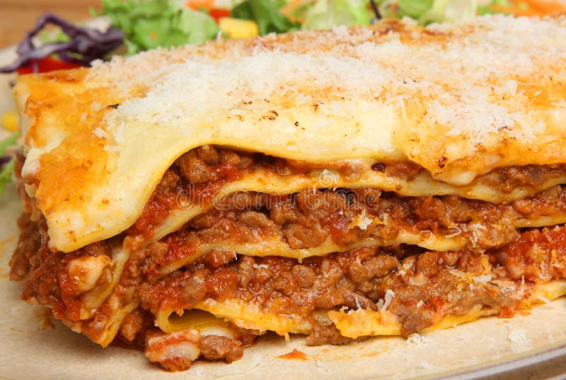 Tranche De Lasagne Ou De Lasagne De Boeuf Photo stock - Image du ...