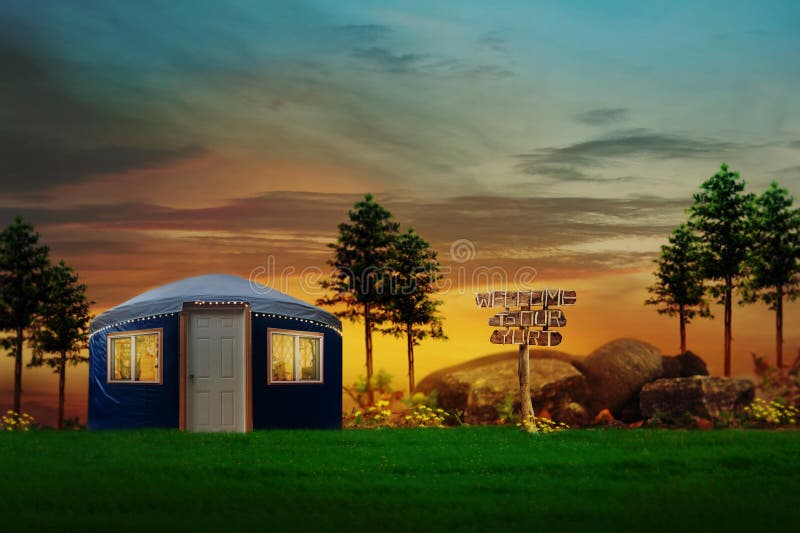 Blue Yurt In Fort Yargo State Park Stock Image - Image of sunny, blue ...