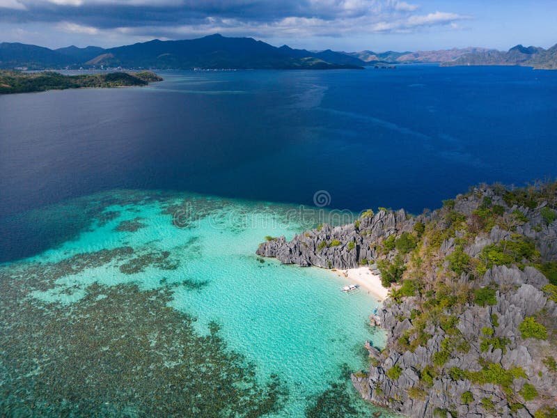 Tranquil Scene of Smith Point Beach, Coron, Philippines Stock Photo ...