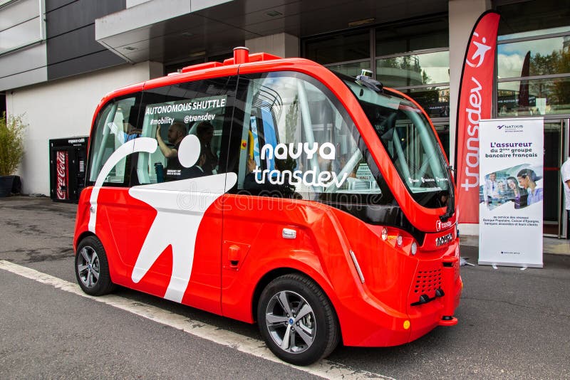Transdev Navya Autonomous Shuttle Transport at the Paris Motor Show ...