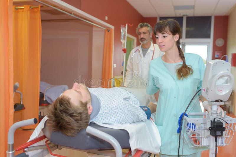 Transfer of the patient stock image. Image of accident - 116221151