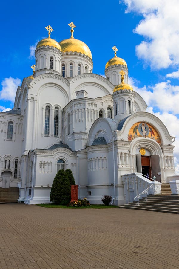 Transfiguration Cathedral of Holy Trinity-Saint Seraphim-Diveyevo ...