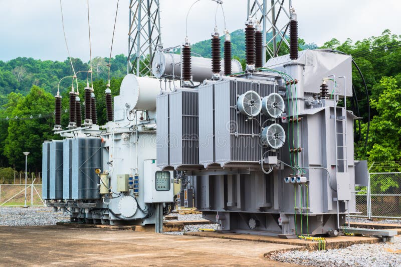 Transformatorstation fotografering för bildbyråer. Bild av apparat ...