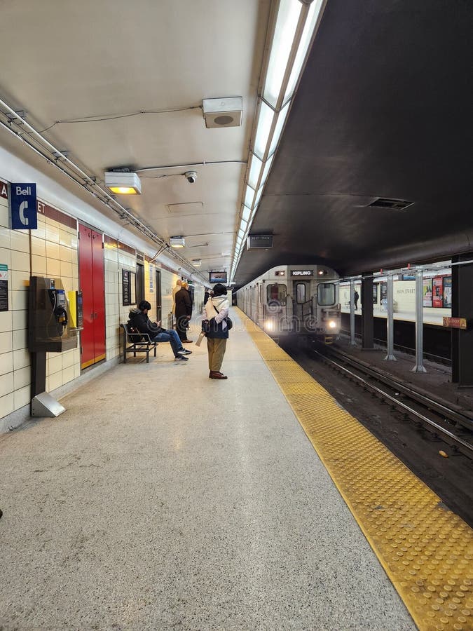 Transit Around Downtown Toronto Editorial Stock Image - Image of ...