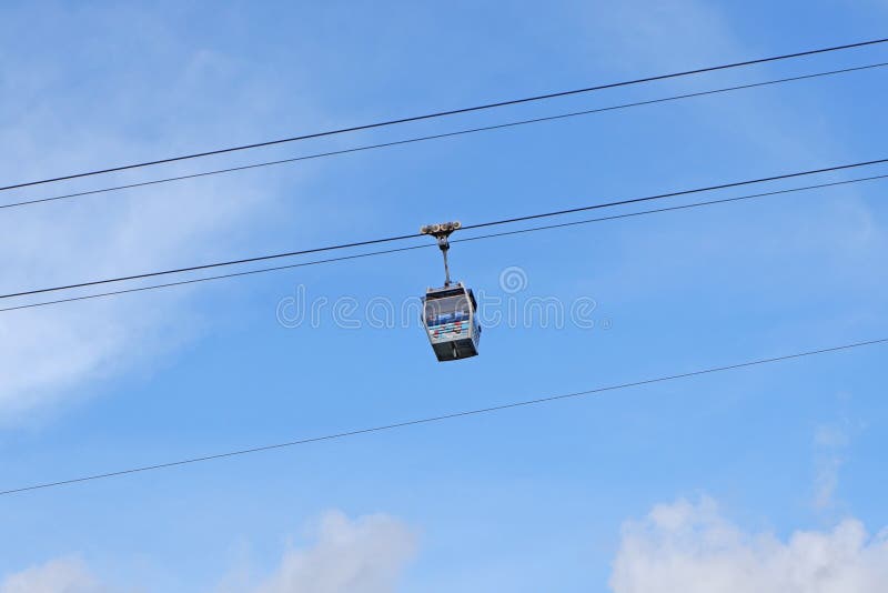 Transportation Tool Mountain Cable Car for Sight Seeing in Hong Stock ...