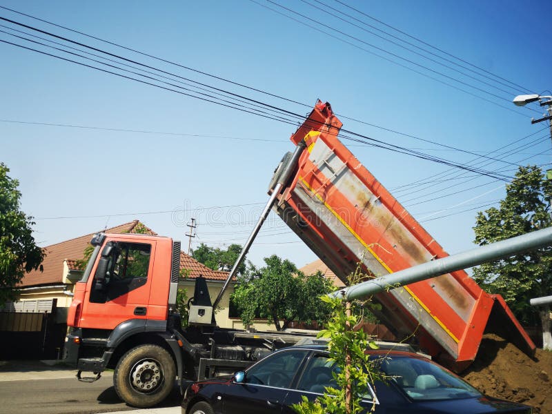 Transporte De La Carga Pesada Imagen de archivo - Imagen de cola ...