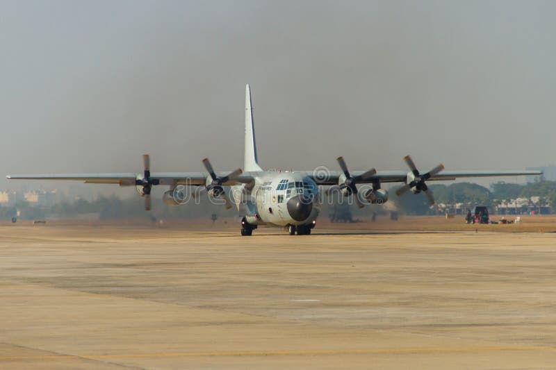 Italienskt Flygplan För FlygvapenAeronatica Militare ItalianaLockheed C ...