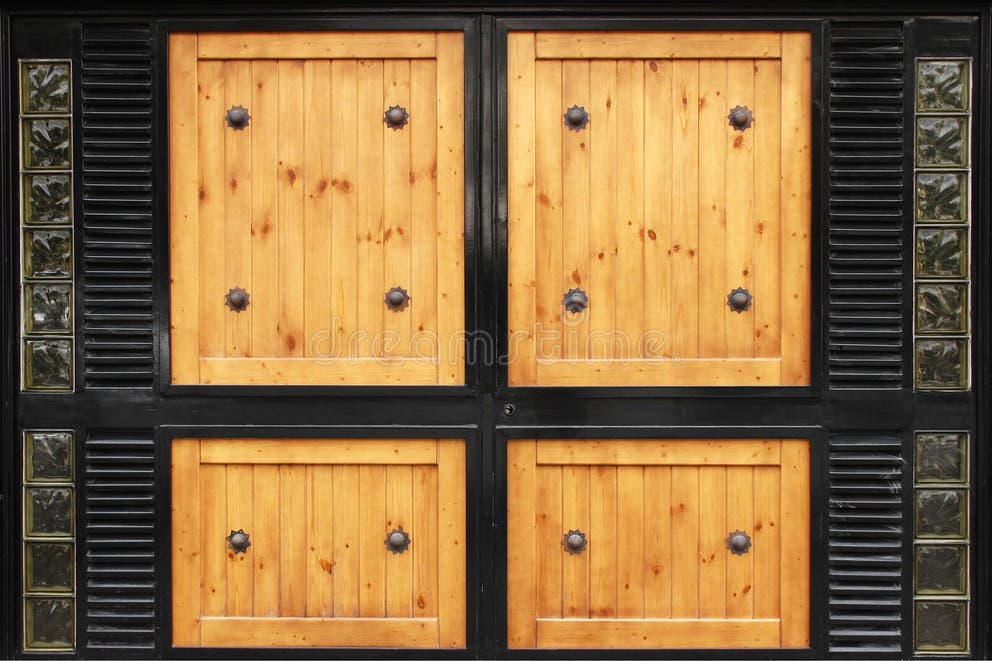 Trappe de garage image stock. Image du configuration - 12665163