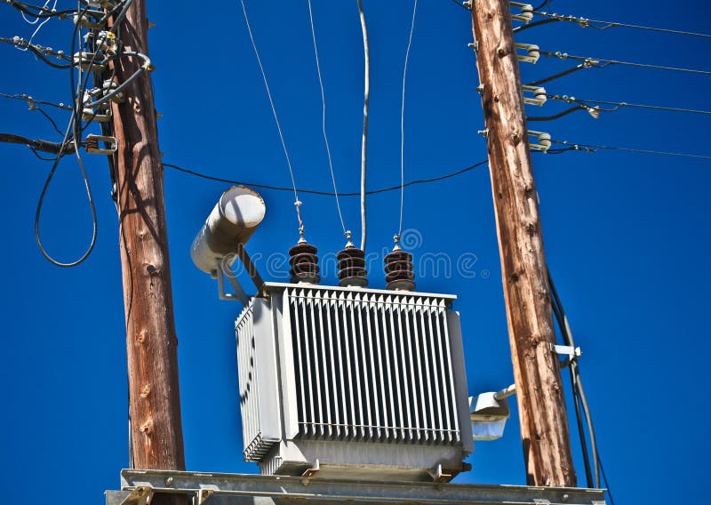 Trasformatore Elettrico Ad Una Centrale Elettrica Fotografia Stock ...