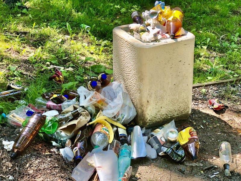 Trash Bin editorial stock image. Image of consumerism - 190155794