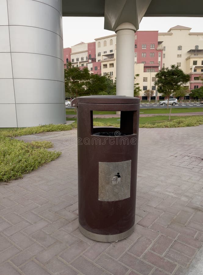 228 Trash Can Pathway Stock Photos - Free & Royalty-Free Stock Photos ...