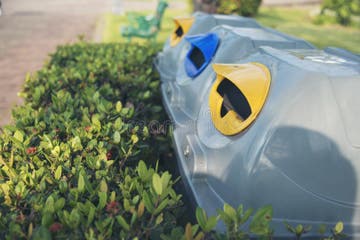 Trash Cans for Sorting Garbage Recycle Bin Waste Plastic Container ...