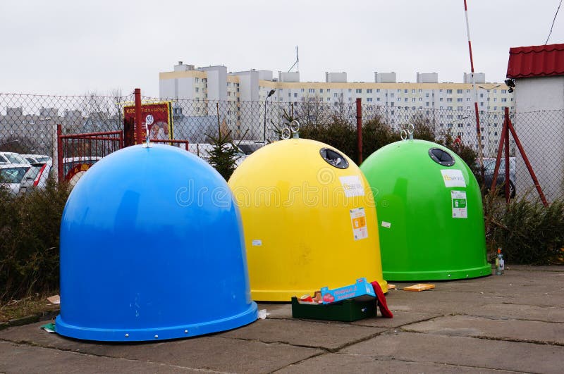 Trash containers editorial photography. Image of trash - 45350837