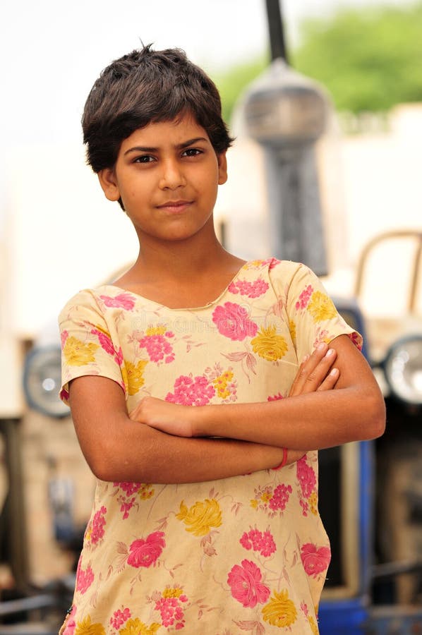 Trattore della ragazza fotografia stock. Immagine di sorridere - 11194960