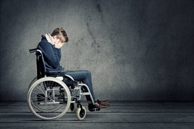 Trauriger Mann Im Rollstuhl Stockfoto - Bild von beklagen, leben: 49995032
