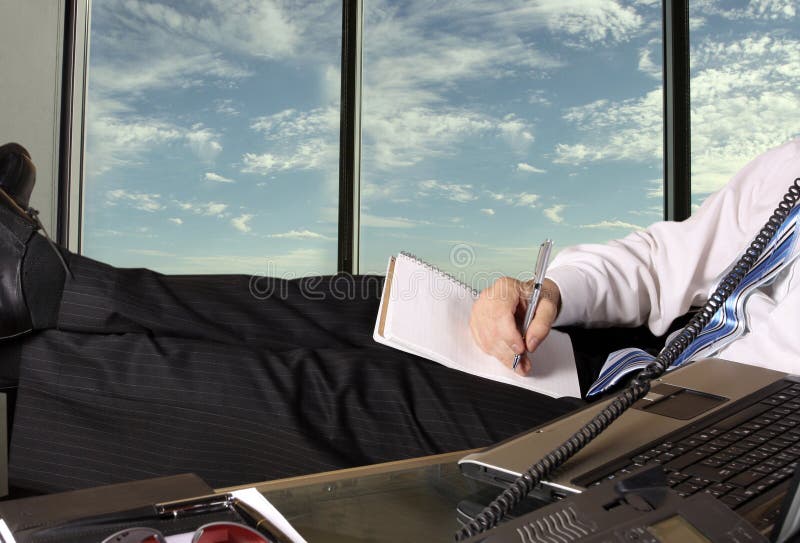 Travailler dur image stock. Image du planification, travail - 5824003