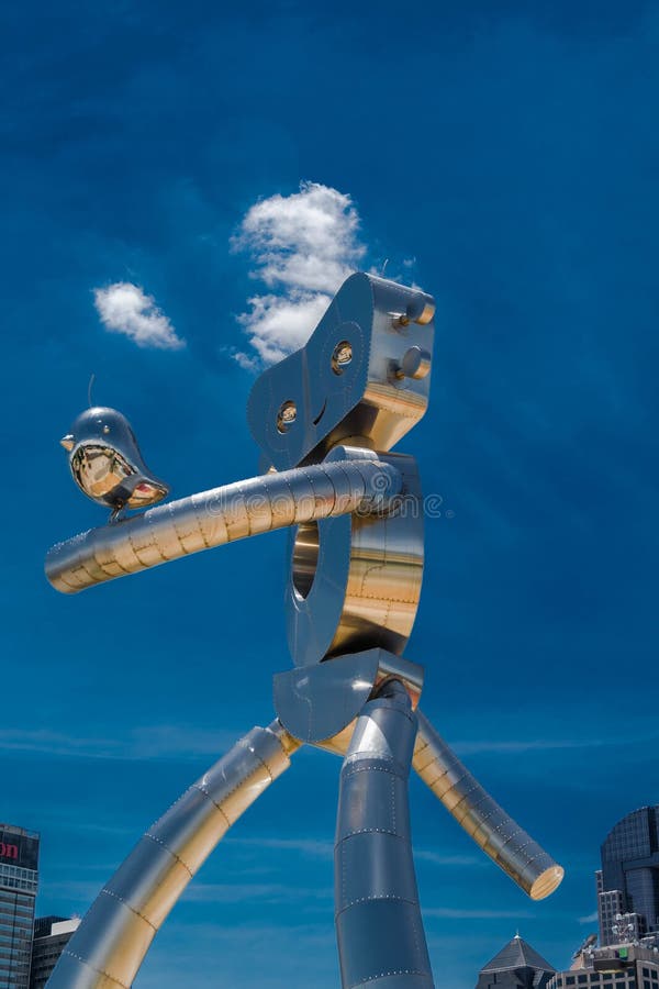 Traveling Man Sculpture editorial photo. Image of dallas - 96899336