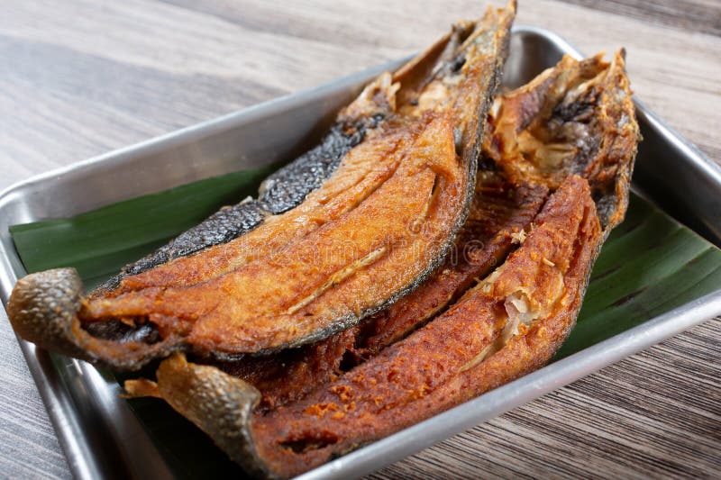 Tray of Deep Fried Bangus Fish, Filipino Food Stock Image - Image of ...