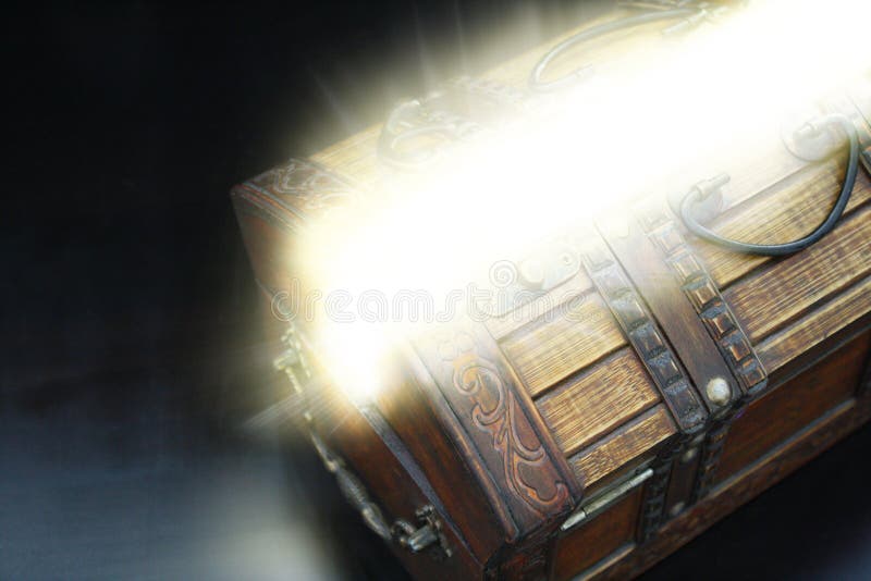 Treasure Chest - Open Ancient Trunk with Glowing Magic Lights Stock ...