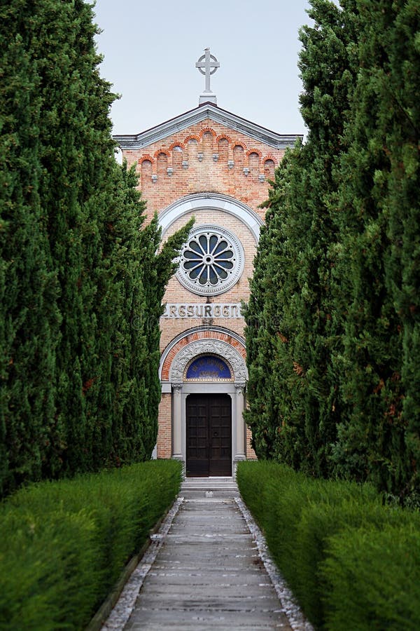Tree-lined Sidewalks in an Old Italian Cemetery Stock Image - Image of ...