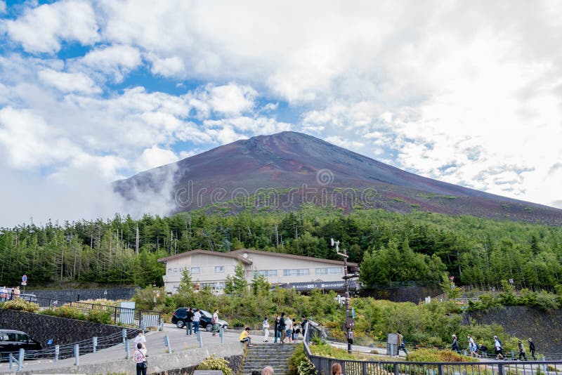 Mt. Fuji fifth Station editorial stock image. Image of group - 198996844