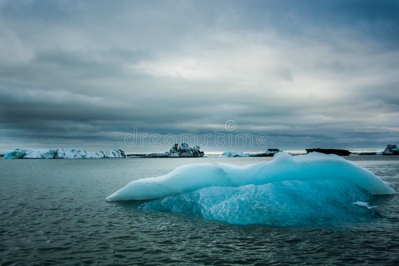 Treibeis Berg Vom Gletscher in Alaska Stockbild - Bild von marinesoldat ...