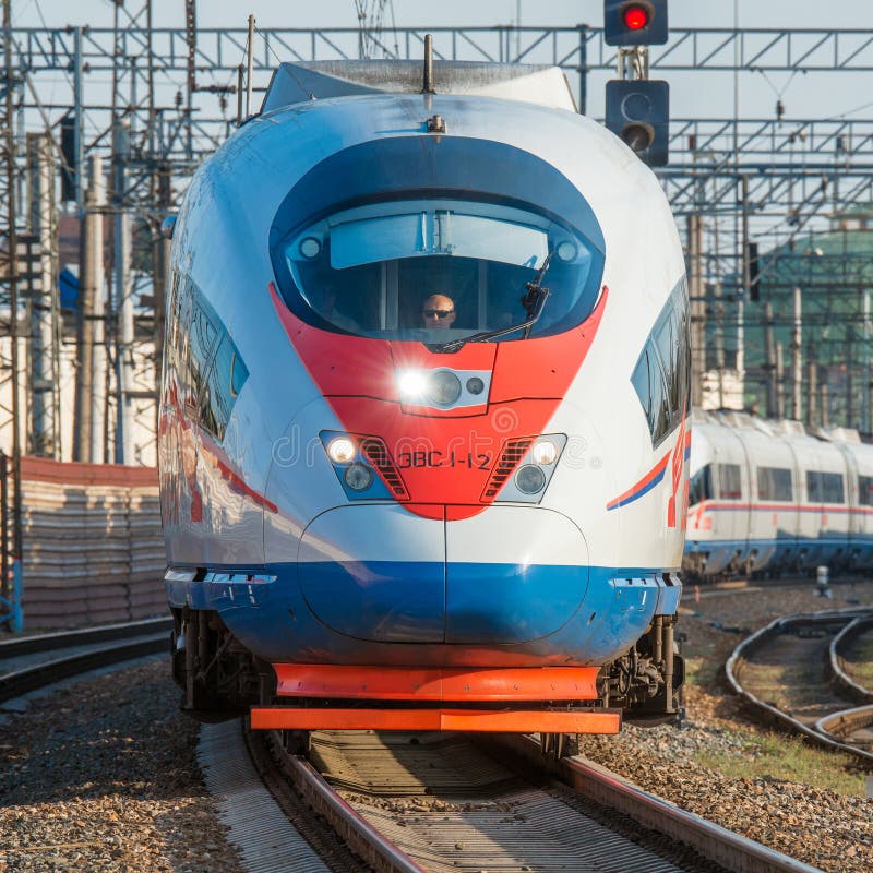 Trem De Alta Velocidade Moderno Foto Editorial - Imagem de velocidade ...