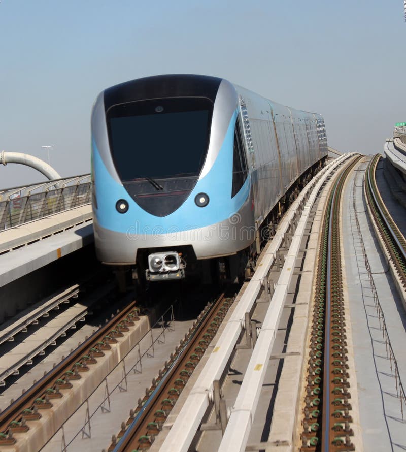 Trem moderno do metro foto de stock. Imagem de arquitetura - 37024998