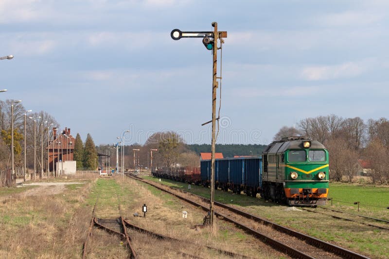 Tren diesel de la carga foto de archivo. Imagen de fuerza - 14175914