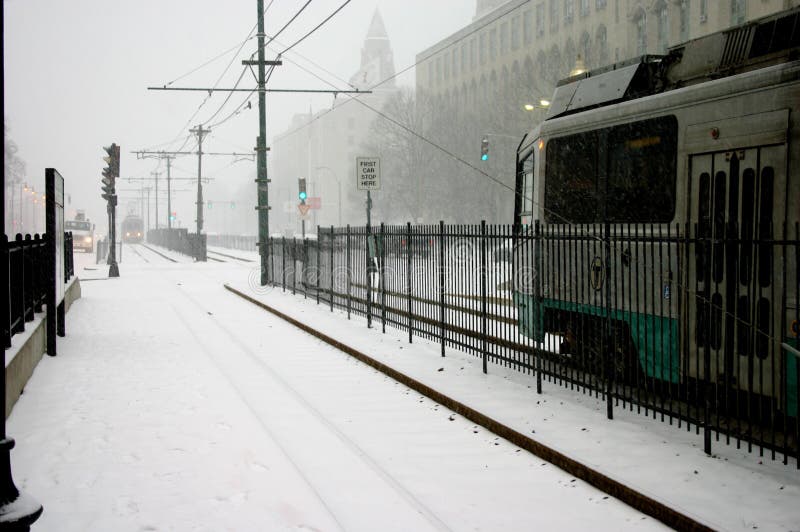 Tren En La Tempestad De Nieve De Boston Imagen de archivo - Imagen de ...
