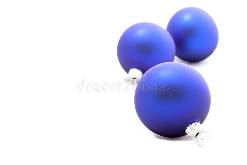 Tres Bolas Azules De La Navidad Imagen de archivo - Imagen de ...
