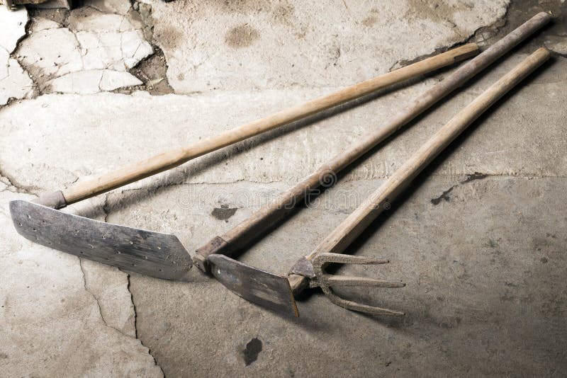 Tres Clases De Azada Japonesa Imagen de archivo - Imagen de grieta ...