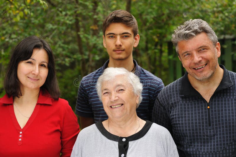 Tres generaciones imagen de archivo. Imagen de cuatro - 10920173