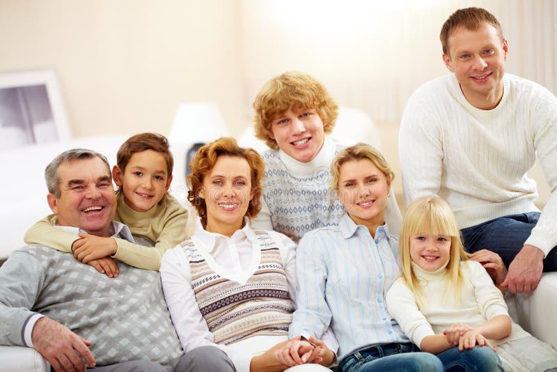 Tres generaciones foto de archivo. Imagen de mayor, marido - 30953684