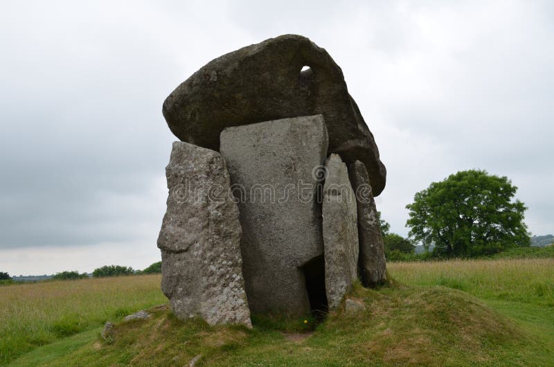 Trethevy Quoit Megalithic Tomb in Cornwall Stock Photo - Image of ...